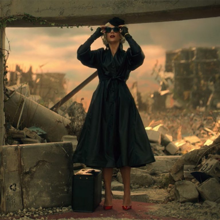 The Handler Costume - The Umbrella Academy Fancy Dress