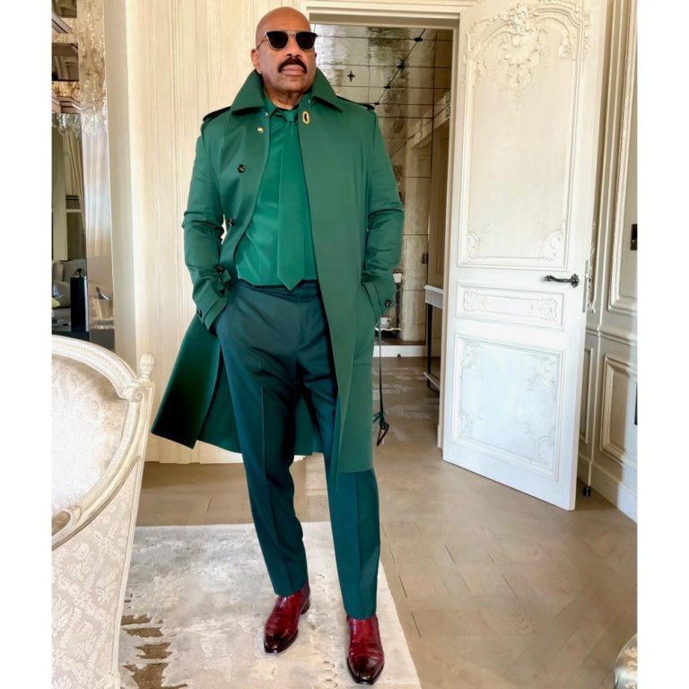 Steve Harvey Costume - Fancy Dress - Cosplay