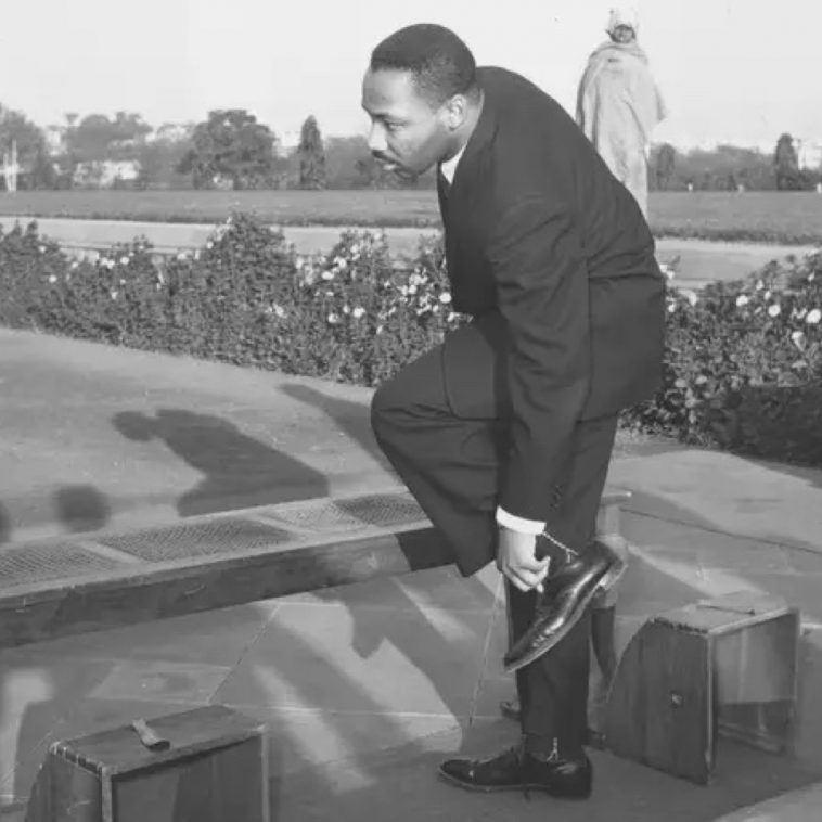 Martin Luther King Jr Costume - Fancy Dress