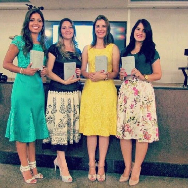 Jehovah’s Witness Costume - Dress Like a Jehovah’s Witness