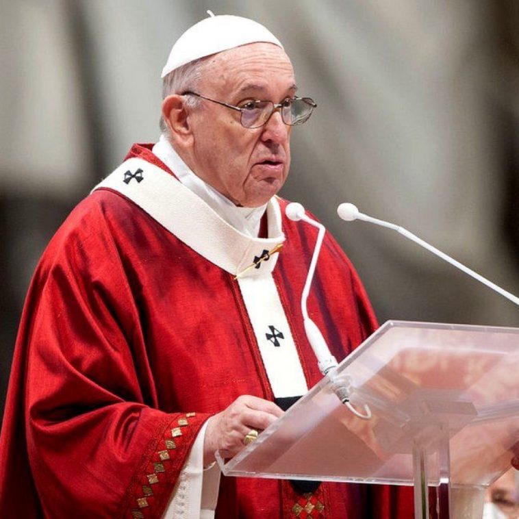 Pope Costume - Simple Last Minute Fancy Dress Ideas