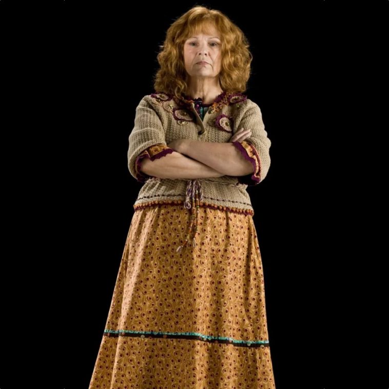 Molly Weasley Costume - Harry Potter Fancy Dress Ideas